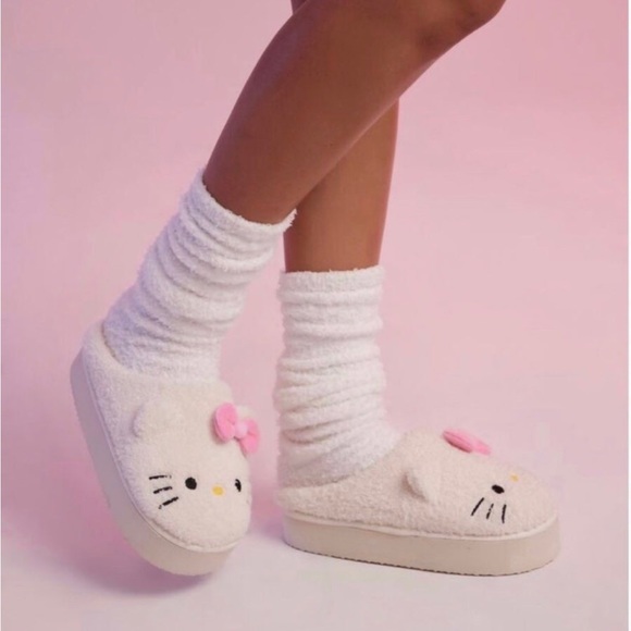 Forever 21 | Shoes | Hello Kitty Forever 2 Slippers | Poshmark